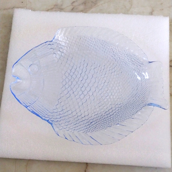 Dining | Beautiful Fish Shaped Glass Serving Dish | Poshmark